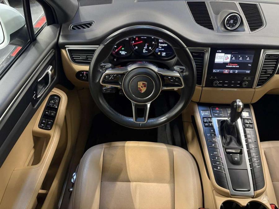 Balts Porsche Macan 2016 Viļņa, ar dzinēja tilpumu 1.98 L un nobraukumu 190 tūkst. km par 18790 €, foto 18 vietnē AUTOMOTO.COM.LV