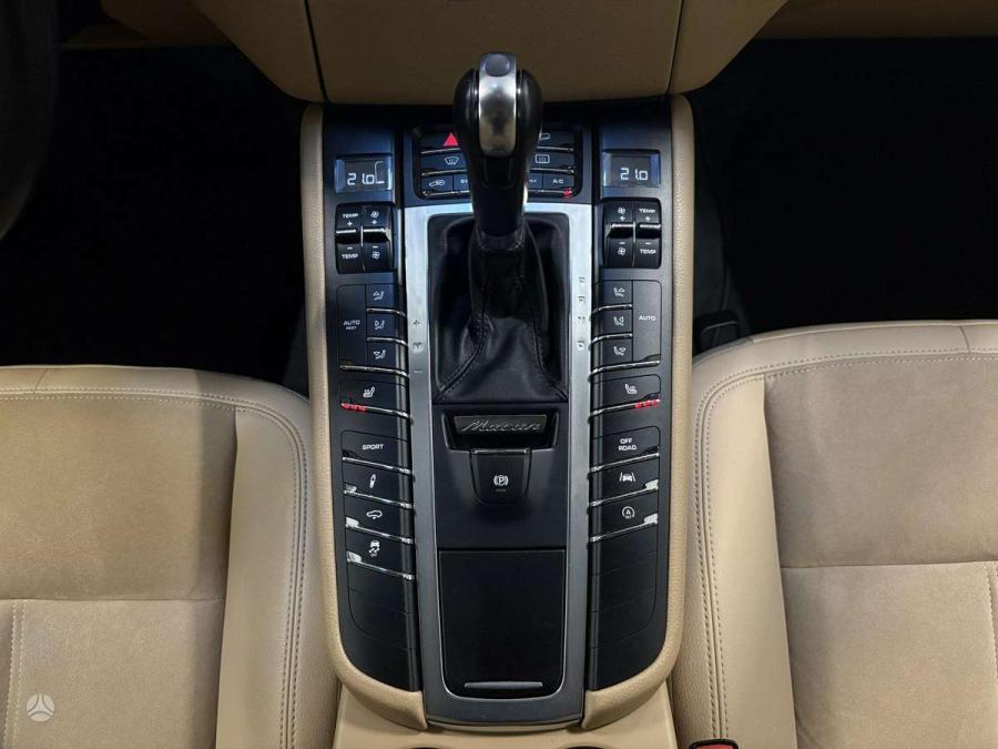 Balts Porsche Macan 2016 Viļņa, ar dzinēja tilpumu 1.98 L un nobraukumu 190 tūkst. km par 18790 €, foto 21 vietnē AUTOMOTO.COM.LV
