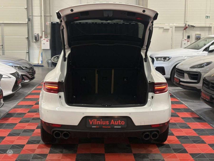 Balts Porsche Macan 2016 Viļņa, ar dzinēja tilpumu 1.98 L un nobraukumu 190 tūkst. km par 18790 €, foto 30 vietnē AUTOMOTO.COM.LV