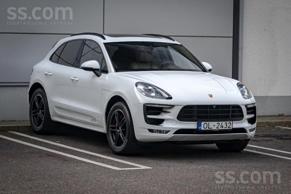White Porsche Macan 2016 in Riga, with an engine capacity of 3.00 L and mileage of 118 thousand km for 32500 €, photo 4 on AUTOMOTO.COM.LV
