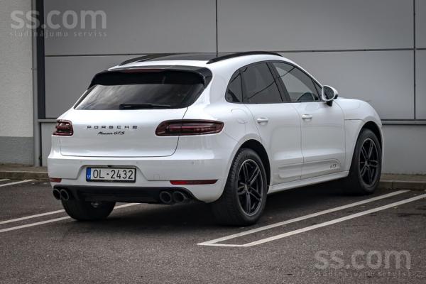 White Porsche Macan 2016 in Riga, with an engine capacity of 3.00 L and mileage of 118 thousand km for 32500 €, photo 5 on AUTOMOTO.COM.LV