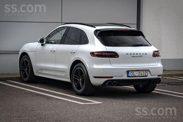 White Porsche Macan 2016 in Riga, with an engine capacity of 3.00 L and mileage of 118 thousand km for 32500 €, photo 7 on AUTOMOTO.COM.LV