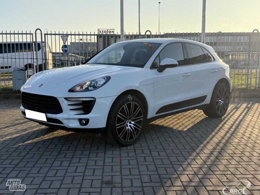 White Porsche Macan 2017 in Avizieniai, with an engine capacity of 2.00 L and mileage of 144 thousand km for 23500 €, photo 1 on AUTOMOTO.COM.LV