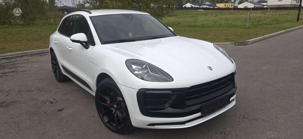 White Porsche Macan 2017 in Vilnius, with an engine capacity of 1.98 L and mileage of 138 thousand km for 29900 €, photo 1 on AUTOMOTO.COM.LV