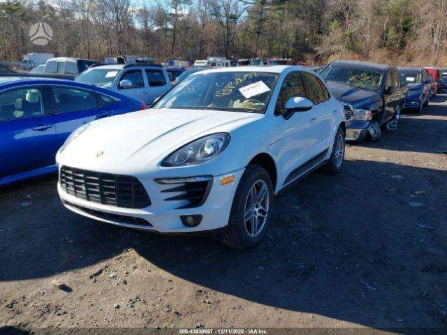 White Porsche Macan 2017 in Klaipeda, with an engine capacity of 1.98 L and mileage of 199 thousand km for 12500 €, photo 2 on AUTOMOTO.COM.LV