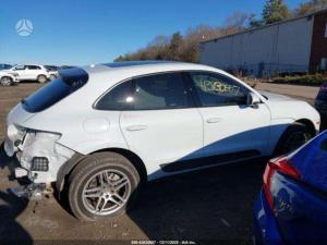 White Porsche Macan 2017 in Klaipeda, with an engine capacity of 1.98 L and mileage of 199 thousand km for 12500 €, photo 14 on AUTOMOTO.COM.LV