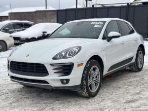 White Porsche Macan 2017 in Vilnius, with an engine capacity of 1.98 L and mileage of 108 thousand km for 22200 €, photo  on AUTOMOTO.COM.LV