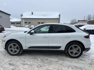 White Porsche Macan 2017 in Vilnius, with an engine capacity of 1.98 L and mileage of 108 thousand km for 22200 €, photo 9 on AUTOMOTO.COM.LV