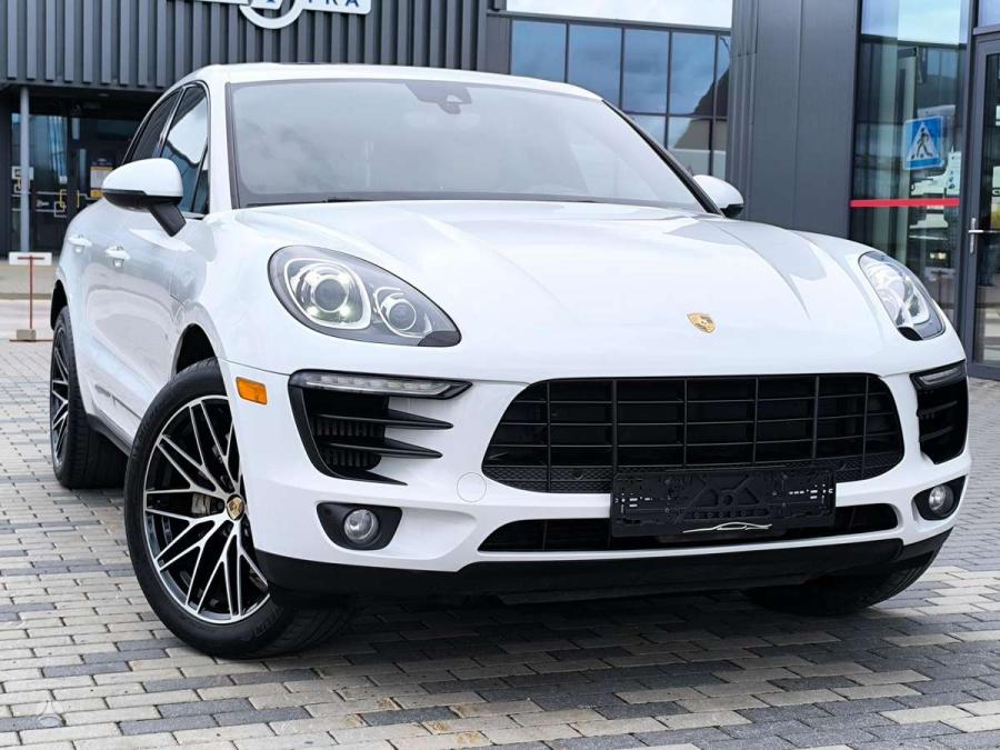 White Porsche Macan 2017 in Siauliai, with an engine capacity of 3.00 L and mileage of 190 thousand km for 23650 €, photo 30 on AUTOMOTO.COM.LV