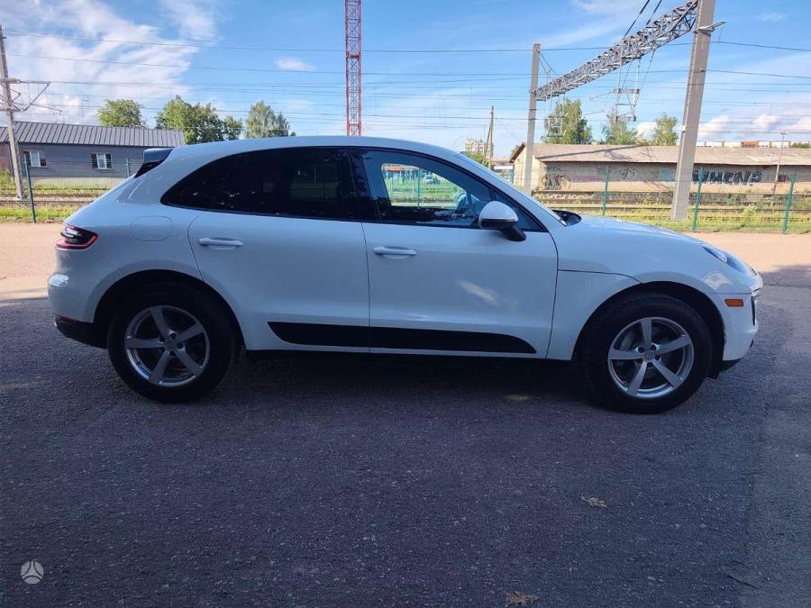 Balts Porsche Macan 2017 Šauļi, ar dzinēja tilpumu 2.00 L un nobraukumu 212 tūkst. km par 20700 €, foto 8 vietnē AUTOMOTO.COM.LV