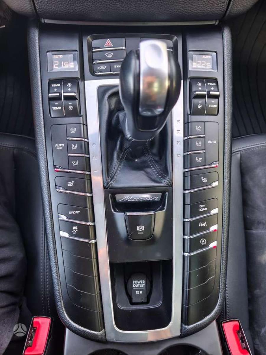 Balts Porsche Macan 2017 Šauļi, ar dzinēja tilpumu 2.00 L un nobraukumu 212 tūkst. km par 20700 €, foto 17 vietnē AUTOMOTO.COM.LV