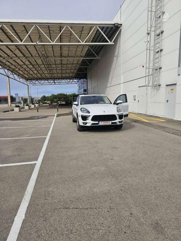 Balts Porsche Macan 2017 Klaipėda, ar dzinēja tilpumu 1.98 L un nobraukumu 199 tūkst. km par 19900 €, foto 1 vietnē AUTOMOTO.COM.LV