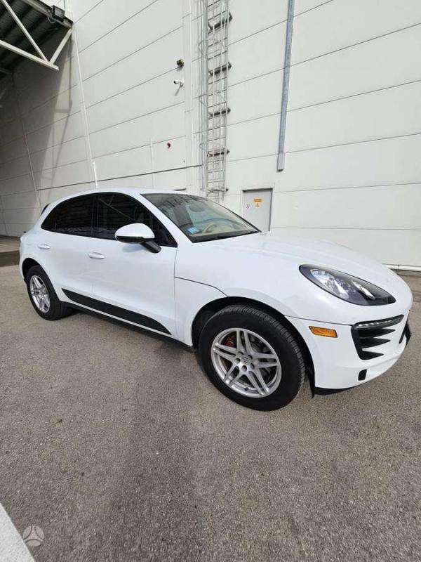 Balts Porsche Macan 2017 Klaipėda, ar dzinēja tilpumu 1.98 L un nobraukumu 199 tūkst. km par 19900 €, foto 6 vietnē AUTOMOTO.COM.LV