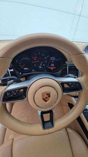 White Porsche Macan 2017 in Klaipeda, with an engine capacity of 1.98 L and mileage of 199 thousand km for 19900 €, photo 10 on AUTOMOTO.COM.LV