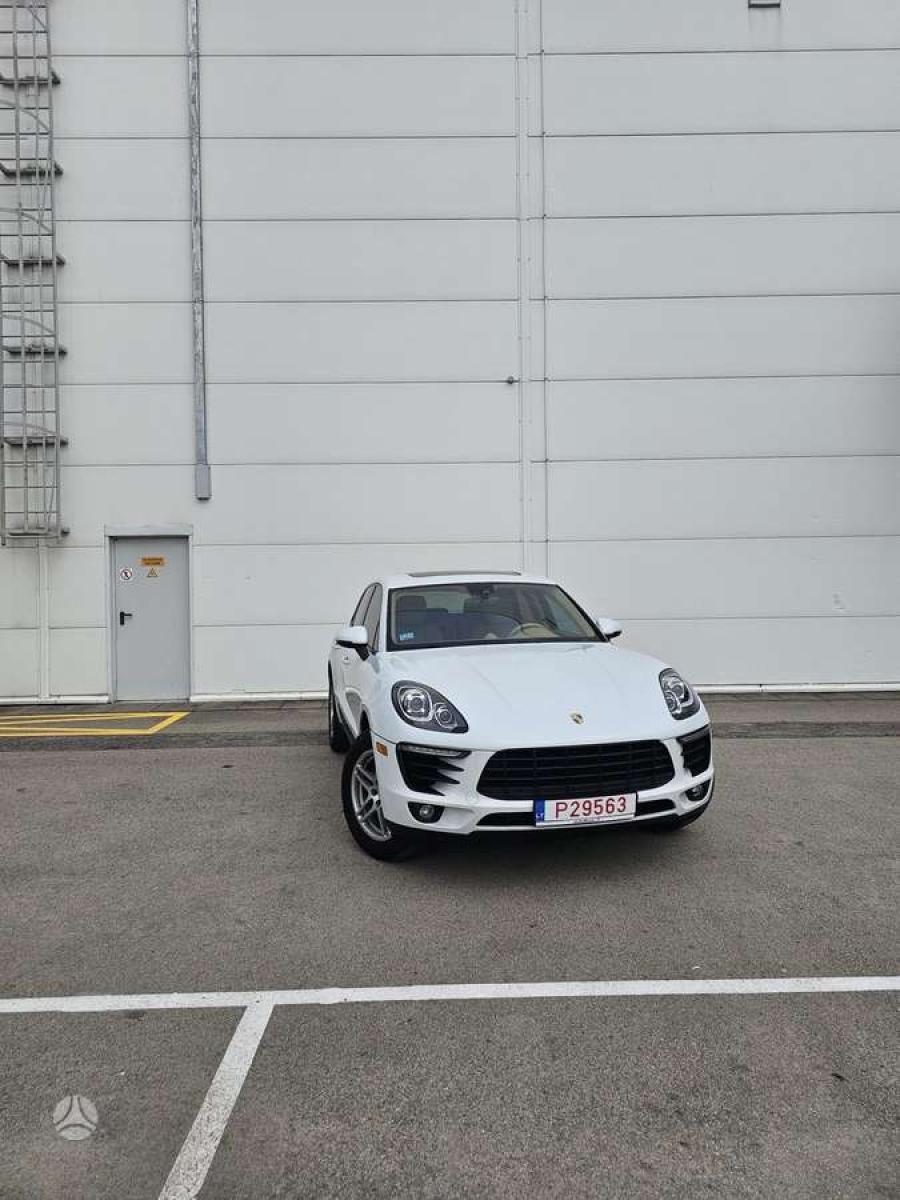 White Porsche Macan 2017 in Klaipeda, with an engine capacity of 1.98 L and mileage of 199 thousand km for 19900 €, photo 25 on AUTOMOTO.COM.LV