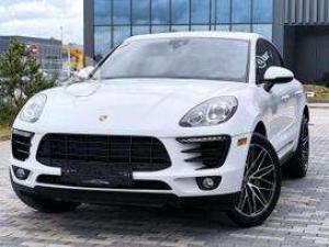 White Porsche Macan 2017 in Siauliai, with an engine capacity of 3.00 L and mileage of 190 thousand km for 22900 €, photo  on AUTOMOTO.COM.LV