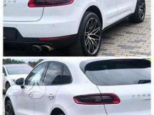 White Porsche Macan 2017 in Siauliai, with an engine capacity of 3.00 L and mileage of 190 thousand km for 22900 €, photo 6 on AUTOMOTO.COM.LV