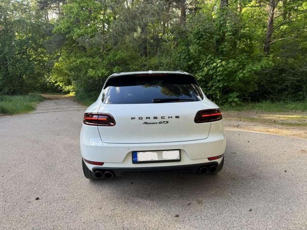 Balts Porsche Macan 2017 Viļņa, ar dzinēja tilpumu 3.00 L un nobraukumu 88 tūkst. km par 29700 €, foto 8 vietnē AUTOMOTO.COM.LV