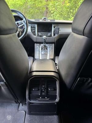 Balts Porsche Macan 2017 Viļņa, ar dzinēja tilpumu 3.00 L un nobraukumu 88 tūkst. km par 29700 €, foto 12 vietnē AUTOMOTO.COM.LV