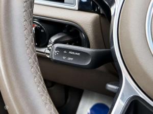 White Porsche Macan 2017 in Vilnius, with an engine capacity of 1.98 L and mileage of 226 thousand km for 29900 €, photo 31 on AUTOMOTO.COM.LV