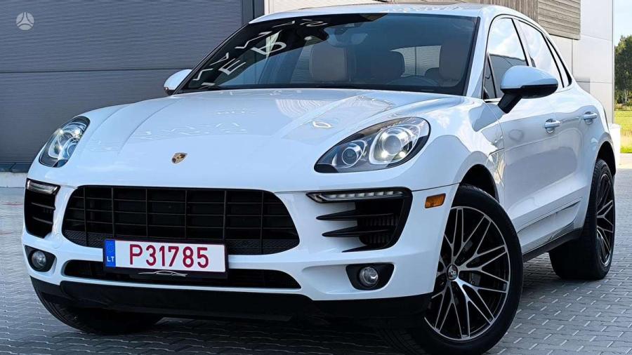 White Porsche Macan 2017 in Siauliai, with an engine capacity of 3.00 L and mileage of 190 thousand km for 23150 €, photo 4 on AUTOMOTO.COM.LV