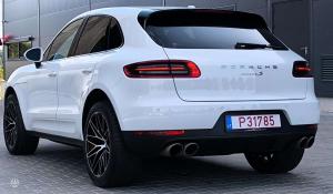 White Porsche Macan 2017 in Siauliai, with an engine capacity of 3.00 L and mileage of 190 thousand km for 23150 €, photo 5 on AUTOMOTO.COM.LV