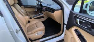 White Porsche Macan 2017 in Siauliai, with an engine capacity of 3.00 L and mileage of 190 thousand km for 23150 €, photo 15 on AUTOMOTO.COM.LV