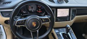 White Porsche Macan 2017 in Siauliai, with an engine capacity of 3.00 L and mileage of 190 thousand km for 23150 €, photo 22 on AUTOMOTO.COM.LV