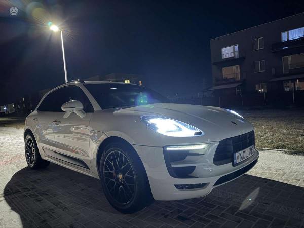 Balts Porsche Macan 2018 Kauņa, ar dzinēja tilpumu 3.00 L un nobraukumu 140 tūkst. km par 34500 €, foto 1 vietnē AUTOMOTO.COM.LV