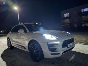 Balts Porsche Macan 2018 Kauņa, ar dzinēja tilpumu 3.00 L un nobraukumu 140 tūkst. km par 34500 €, foto  vietnē AUTOMOTO.COM.LV