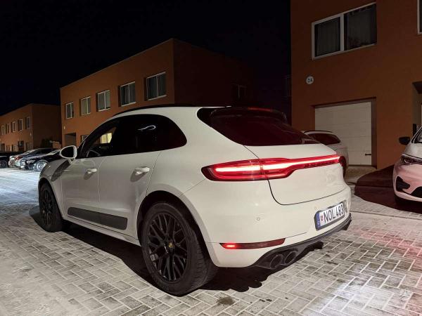 Balts Porsche Macan 2018 Kauņa, ar dzinēja tilpumu 3.00 L un nobraukumu 140 tūkst. km par 34500 €, foto 4 vietnē AUTOMOTO.COM.LV