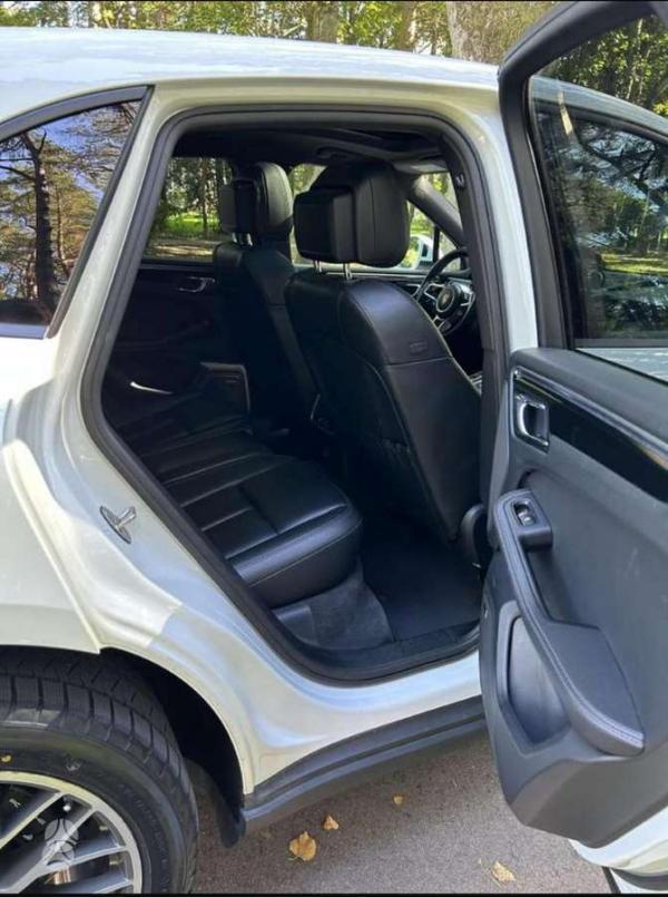 Balts Porsche Macan 2018 Viļņa, ar dzinēja tilpumu 2.00 L un nobraukumu 64 tūkst. km par 30500 €, foto 11 vietnē AUTOMOTO.COM.LV