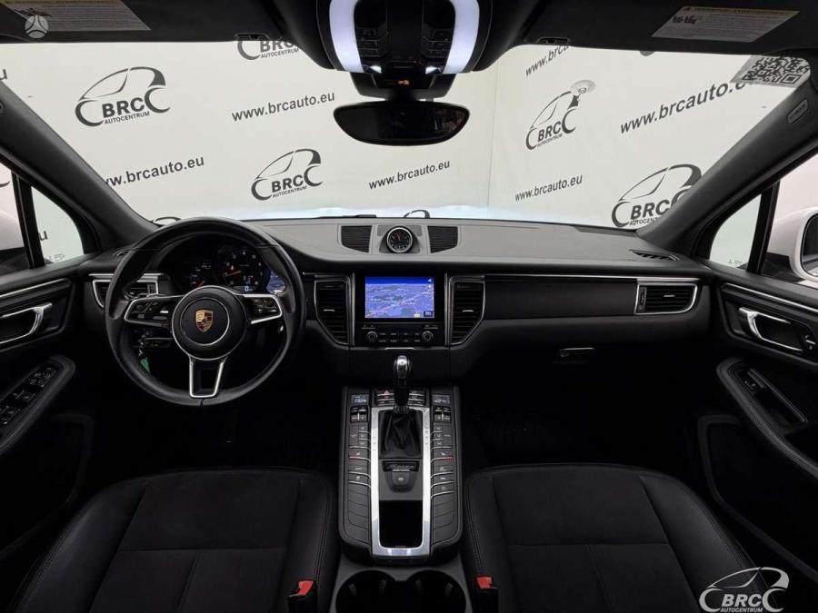 White Porsche Macan 2018 in Vilnius, with an engine capacity of 1.98 L and mileage of 58 thousand km for 28900 €, photo 4 on AUTOMOTO.COM.LV