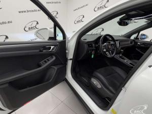 White Porsche Macan 2018 in Vilnius, with an engine capacity of 1.98 L and mileage of 58 thousand km for 28900 €, photo 19 on AUTOMOTO.COM.LV