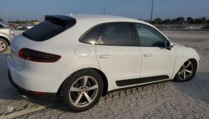 Balts Porsche Macan 2018 Klaipėda, ar dzinēja tilpumu 1.98 L un nobraukumu 85 tūkst. km par 12900 €, foto 3 vietnē AUTOMOTO.COM.LV