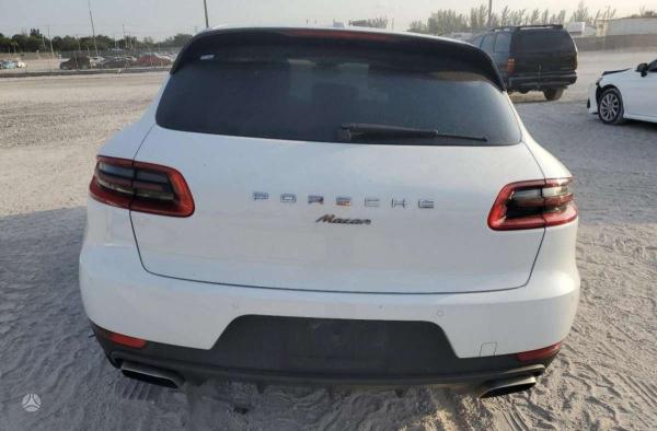Balts Porsche Macan 2018 Klaipėda, ar dzinēja tilpumu 1.98 L un nobraukumu 85 tūkst. km par 12900 €, foto 8 vietnē AUTOMOTO.COM.LV
