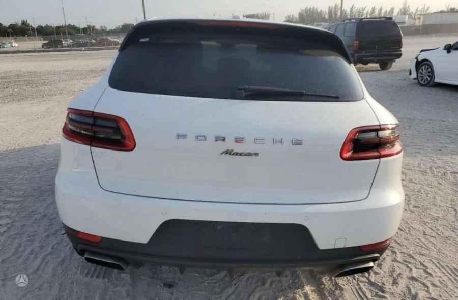 Balts Porsche Macan 2018 Klaipėda, ar dzinēja tilpumu 1.98 L un nobraukumu 85 tūkst. km par 12900 €, foto 8 vietnē AUTOMOTO.COM.LV