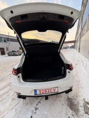 White Porsche Macan 2018 in Panevezys, with an engine capacity of 3.00 L and mileage of 129 thousand km for 41000 €, photo 21 on AUTOMOTO.COM.LV