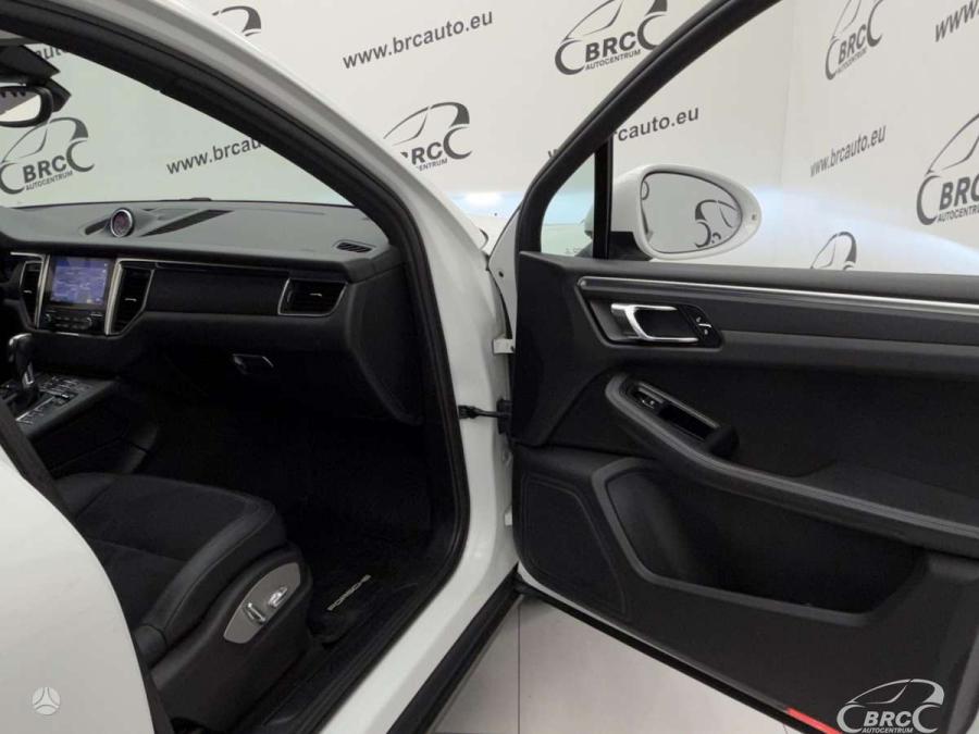 White Porsche Macan 2018 in Vilnius, with an engine capacity of 1.98 L and mileage of 58 thousand km for 27900 €, photo 9 on AUTOMOTO.COM.LV