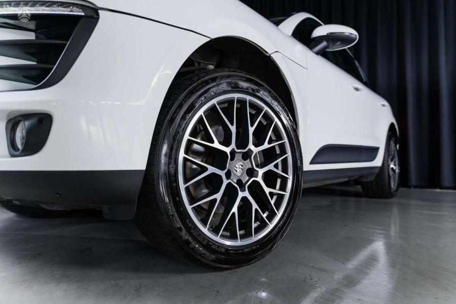 Balts Porsche Macan 2018 Viļņa, ar dzinēja tilpumu 1.98 L un nobraukumu 66 tūkst. km par 28000 €, foto 10 vietnē AUTOMOTO.COM.LV