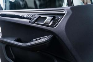 Balts Porsche Macan 2018 Viļņa, ar dzinēja tilpumu 1.98 L un nobraukumu 66 tūkst. km par 28000 €, foto 18 vietnē AUTOMOTO.COM.LV