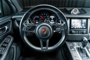 Balts Porsche Macan 2018 Viļņa, ar dzinēja tilpumu 1.98 L un nobraukumu 66 tūkst. km par 28000 €, foto 20 vietnē AUTOMOTO.COM.LV