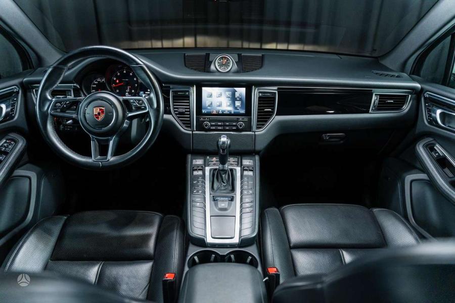 Balts Porsche Macan 2018 Viļņa, ar dzinēja tilpumu 1.98 L un nobraukumu 66 tūkst. km par 28000 €, foto 23 vietnē AUTOMOTO.COM.LV