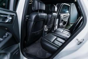 Balts Porsche Macan 2018 Viļņa, ar dzinēja tilpumu 1.98 L un nobraukumu 66 tūkst. km par 28000 €, foto 34 vietnē AUTOMOTO.COM.LV