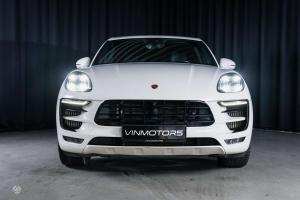 White Porsche Macan 2018 in Vilnius, with an engine capacity of 3.00 L and mileage of 77 thousand km for 37000 €, photo 3 on AUTOMOTO.COM.LV