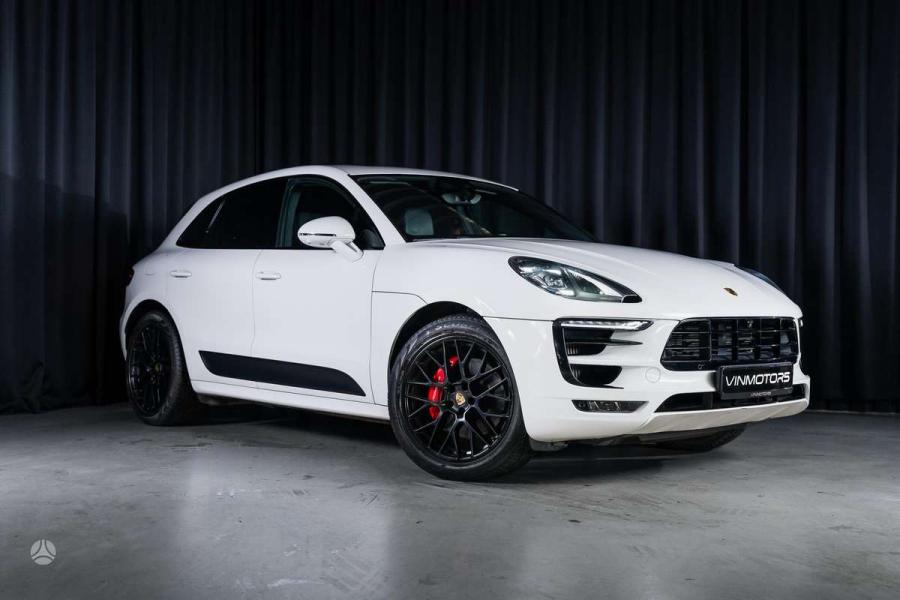 White Porsche Macan 2018 in Vilnius, with an engine capacity of 3.00 L and mileage of 77 thousand km for 37000 €, photo 4 on AUTOMOTO.COM.LV