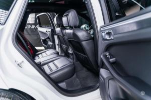 White Porsche Macan 2018 in Vilnius, with an engine capacity of 3.00 L and mileage of 77 thousand km for 37000 €, photo 36 on AUTOMOTO.COM.LV