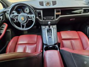 White Porsche Macan 2018 in Vilnius, with an engine capacity of 3.00 L and mileage of 130 thousand km for 27600 €, photo 10 on AUTOMOTO.COM.LV