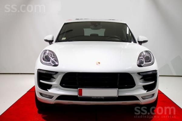 White Porsche Macan 2018 in Riga, with an engine capacity of 3.00 L and mileage of 115 thousand km for 45000 €, photo 3 on AUTOMOTO.COM.LV