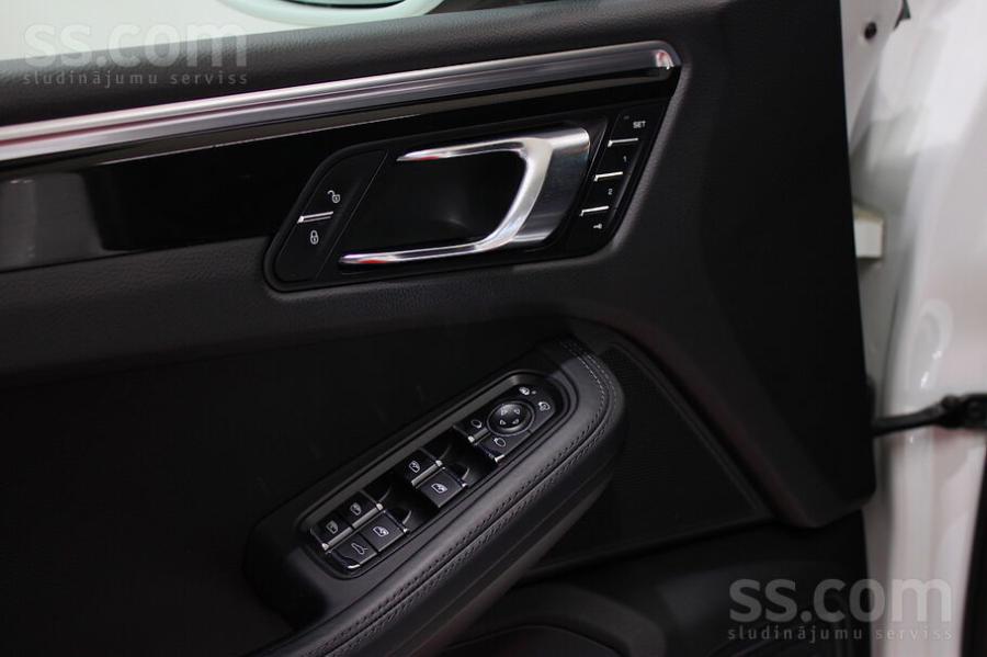 Balts Porsche Macan 2018 Rīga, ar dzinēja tilpumu 3.00 L un nobraukumu 115 tūkst. km par 45000 €, foto 10 vietnē AUTOMOTO.COM.LV